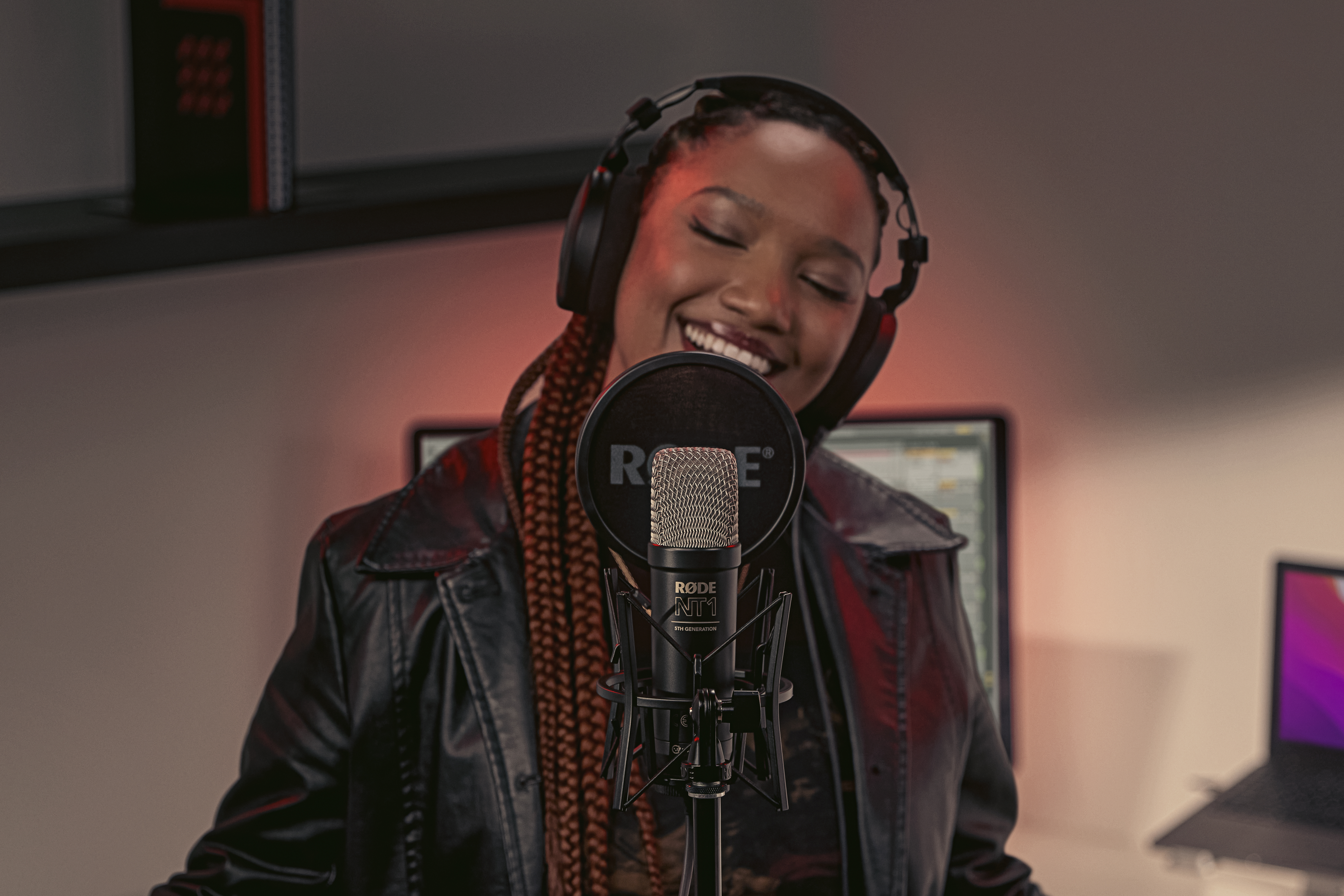 What is Noise Isolation and How to Use It with RØDE Microphones? – RØDE